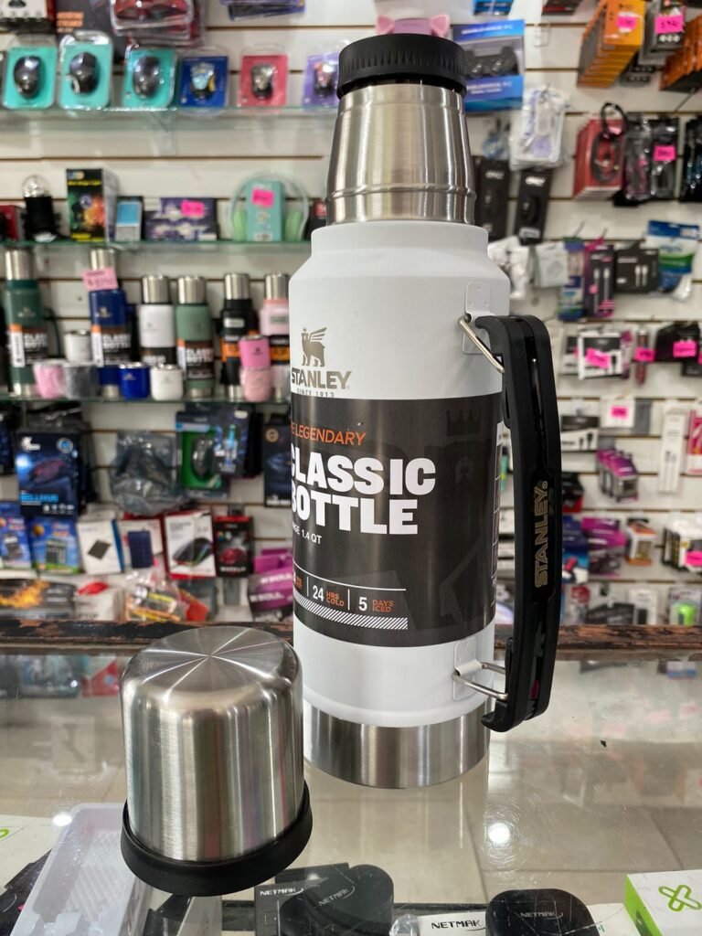 TERMO STANLEY REPLICA A 1LTS BLANCO CON MANIJA – Electro Gamer