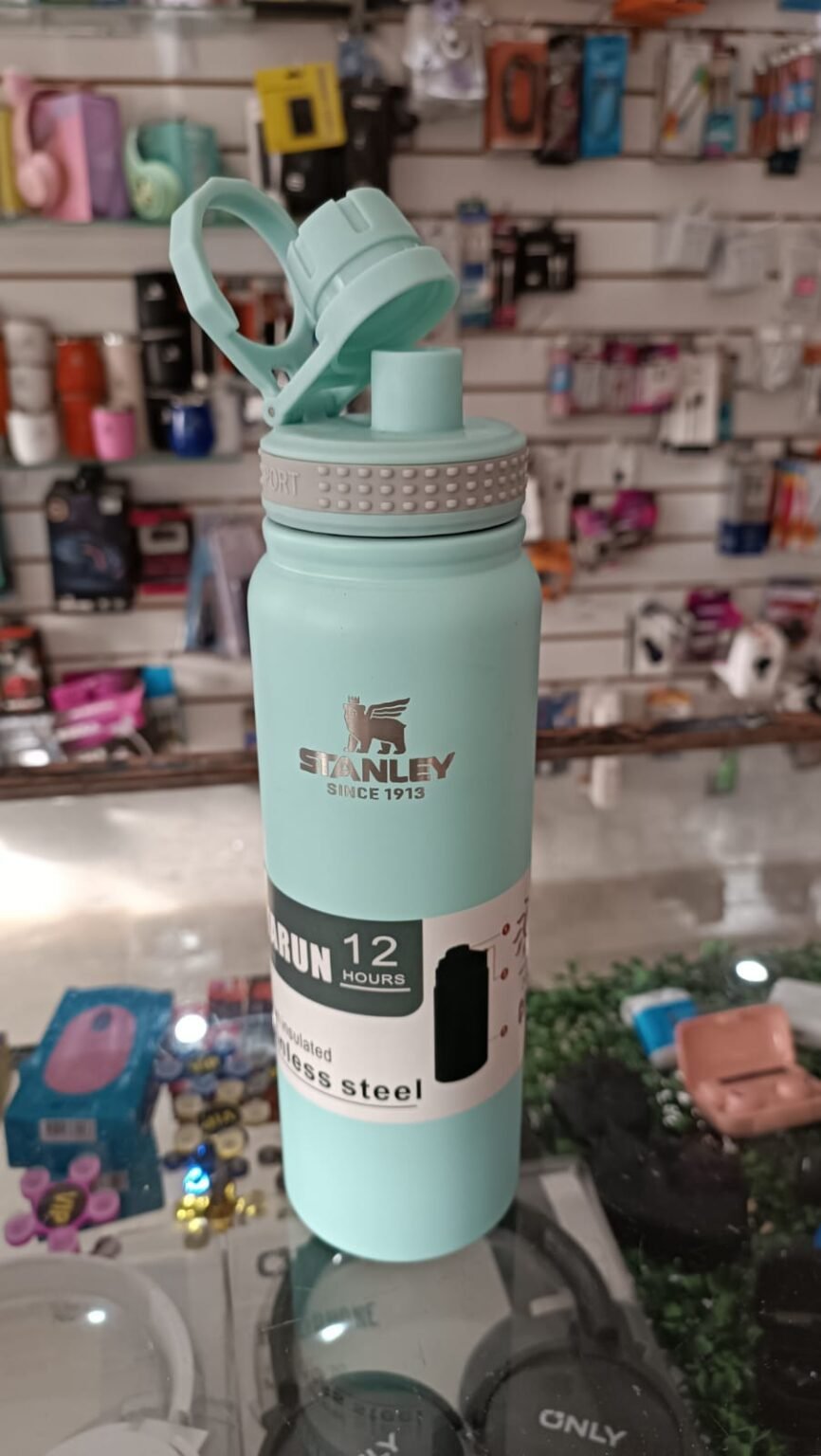 BOTELLA TERMICA TIPO STANLEY CELESTE 600ML CON PICO A ROSCA – Electro Gamer