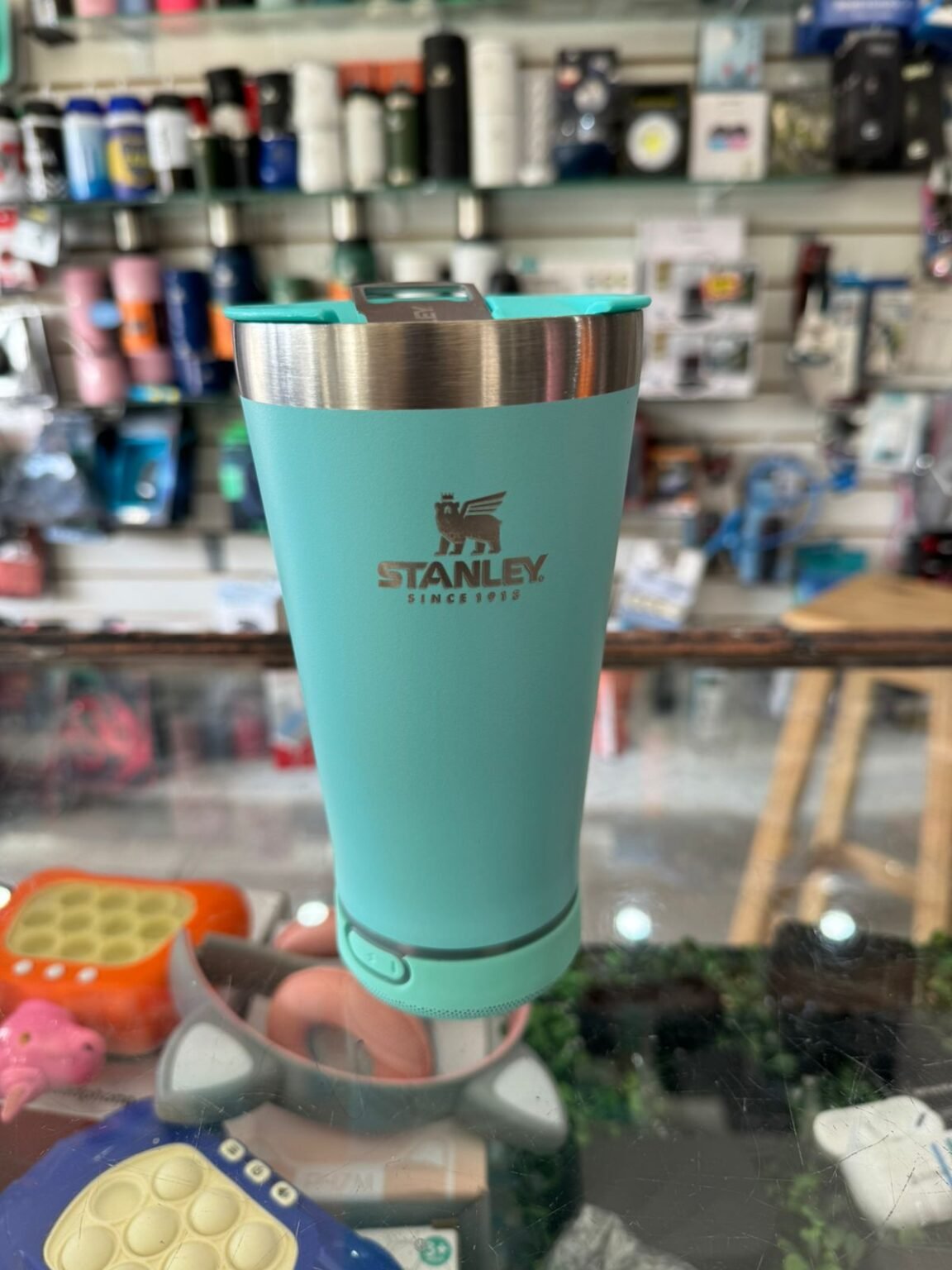 VASO TERMICO SIMIL STANLEY CON PARLANTE BLUETOOH Y DESTAPA CERVEZA 500ML VERDE AGUA – Electro Gamer